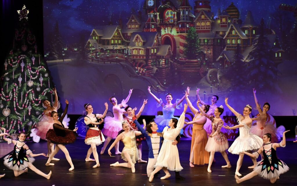 final pose - Hudson River Performing Arts Center